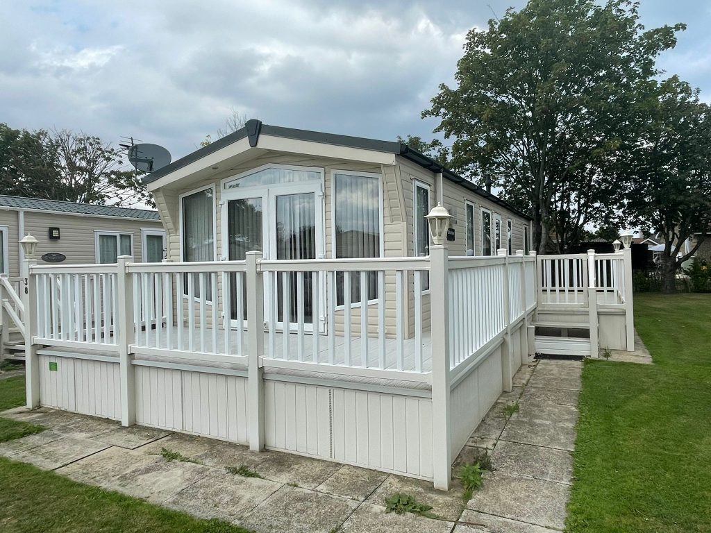 2015 Atlas Status Super - Seaside Leisure Parks